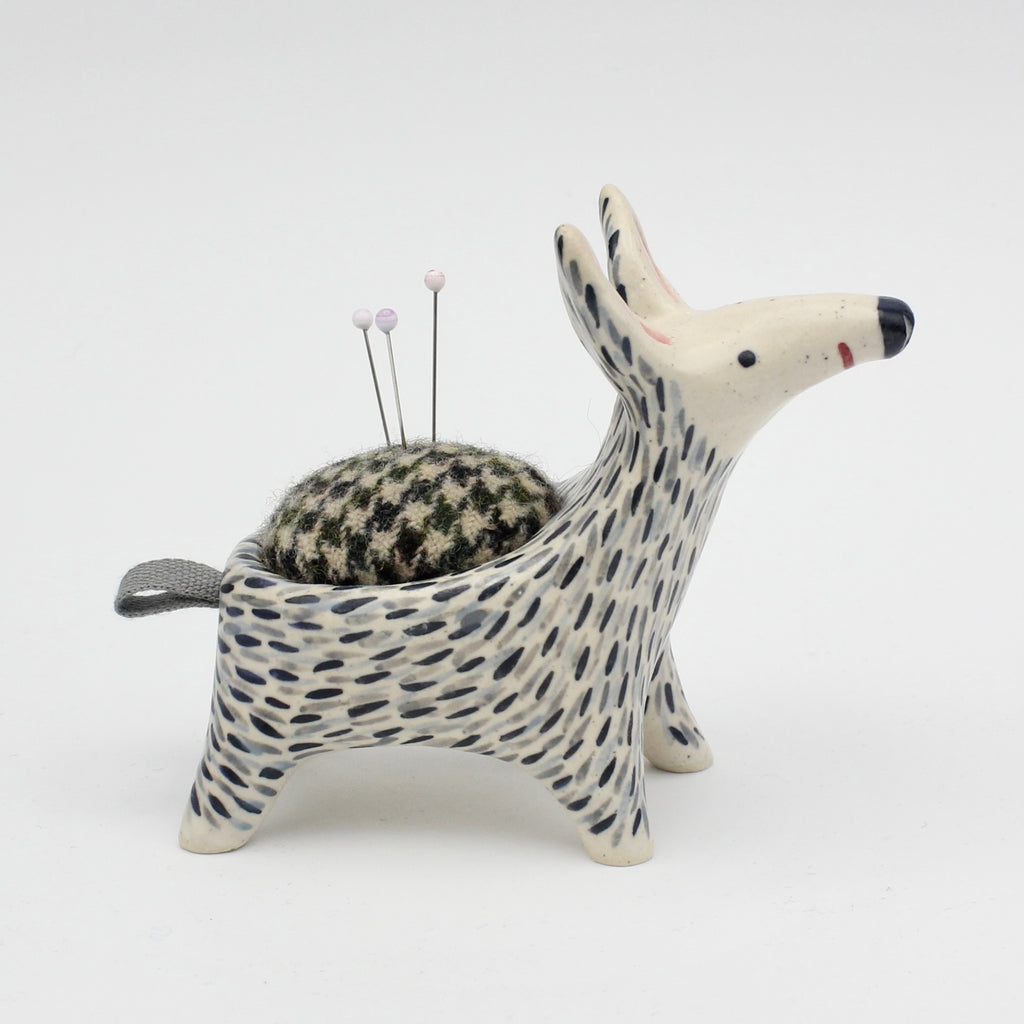 Sidekick Pincushion – Fish Museum and Circus