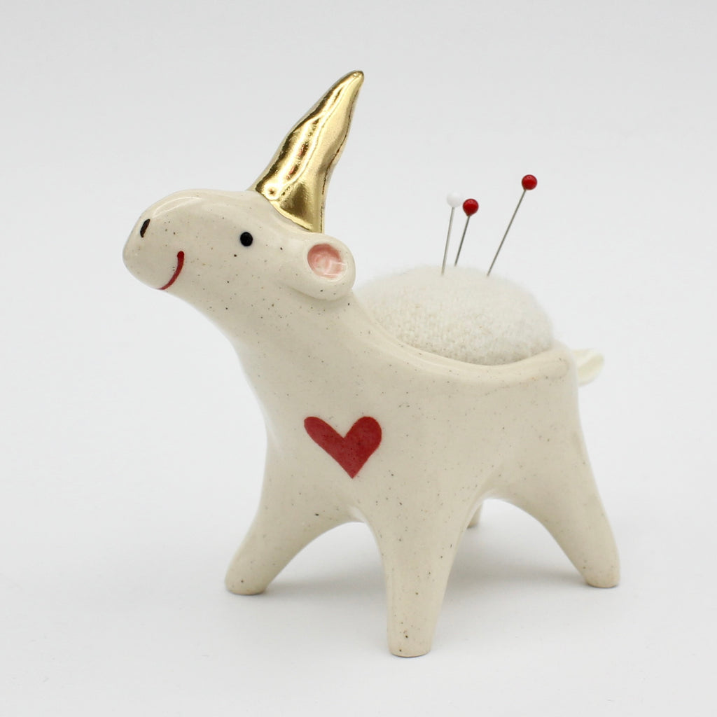 Sidekick Pincushion – Fish Museum and Circus