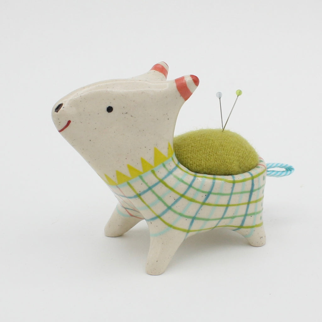 Sidekick Pincushion – Fish Museum and Circus