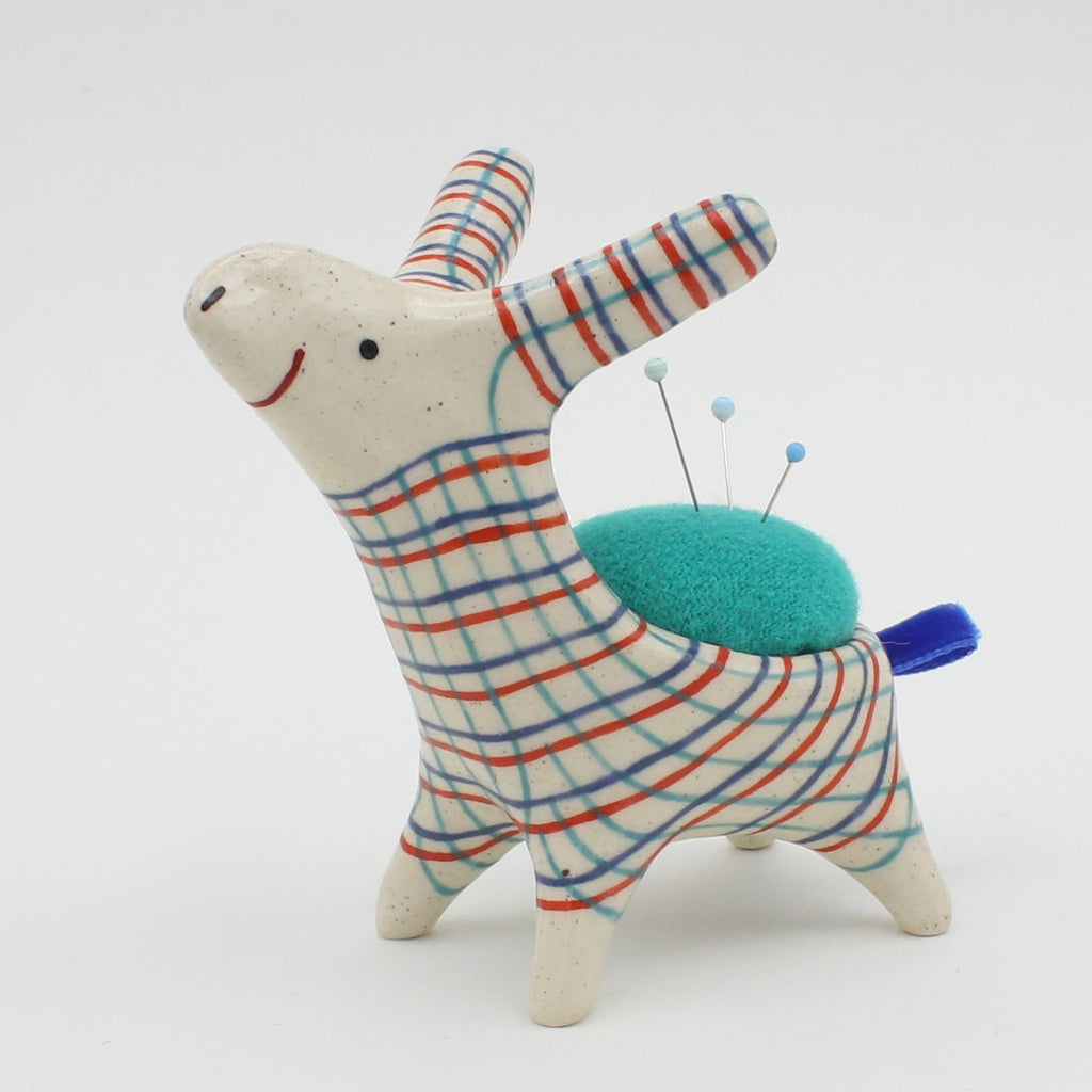 Sidekick Pincushion – Fish Museum and Circus