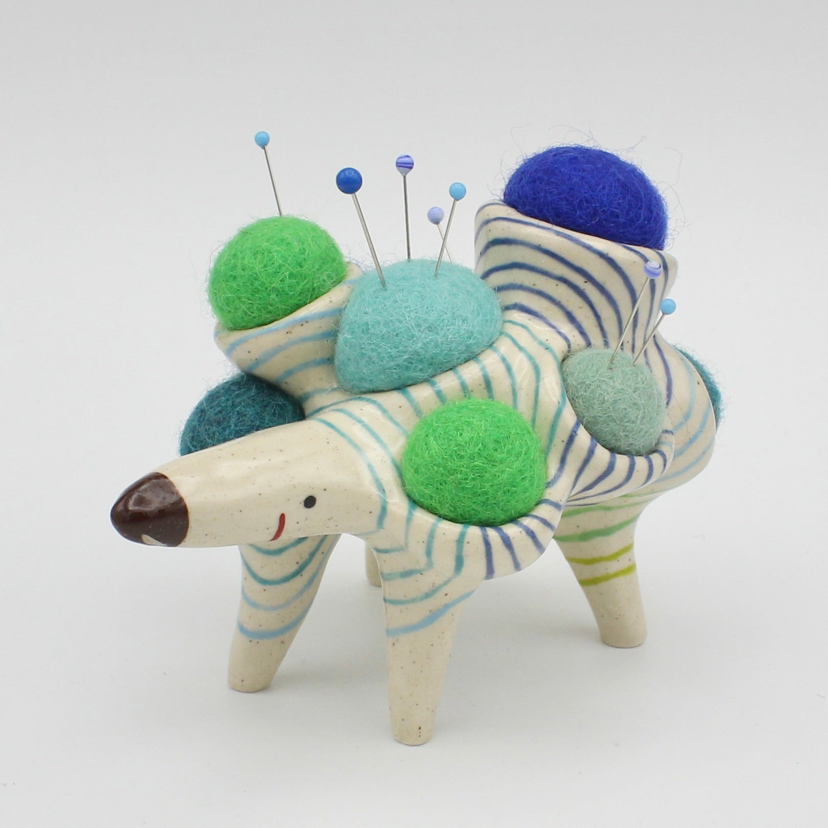 Sidekick Multi Pincushion – Fish Museum and Circus