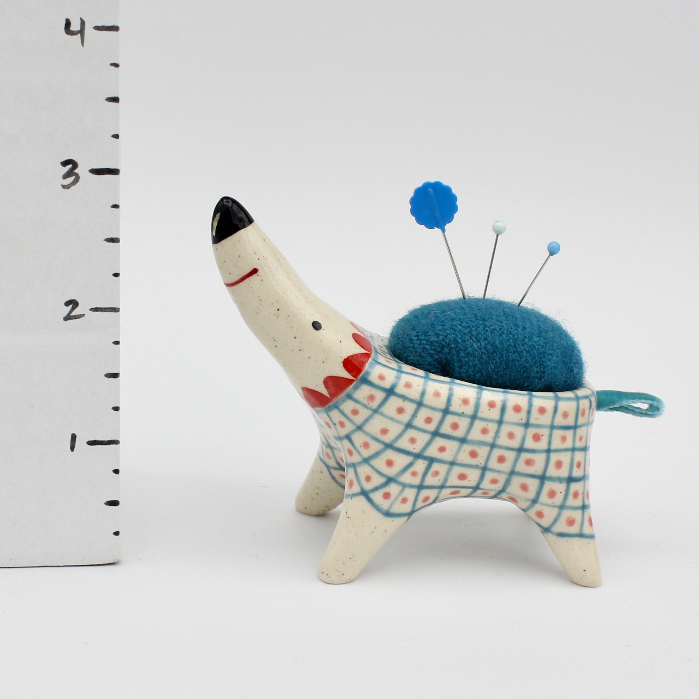 Sidekick Pincushion – Fish Museum and Circus